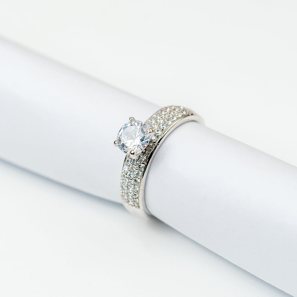 Solitary Sparkle Ring – 925 Sterling Silver Radiance