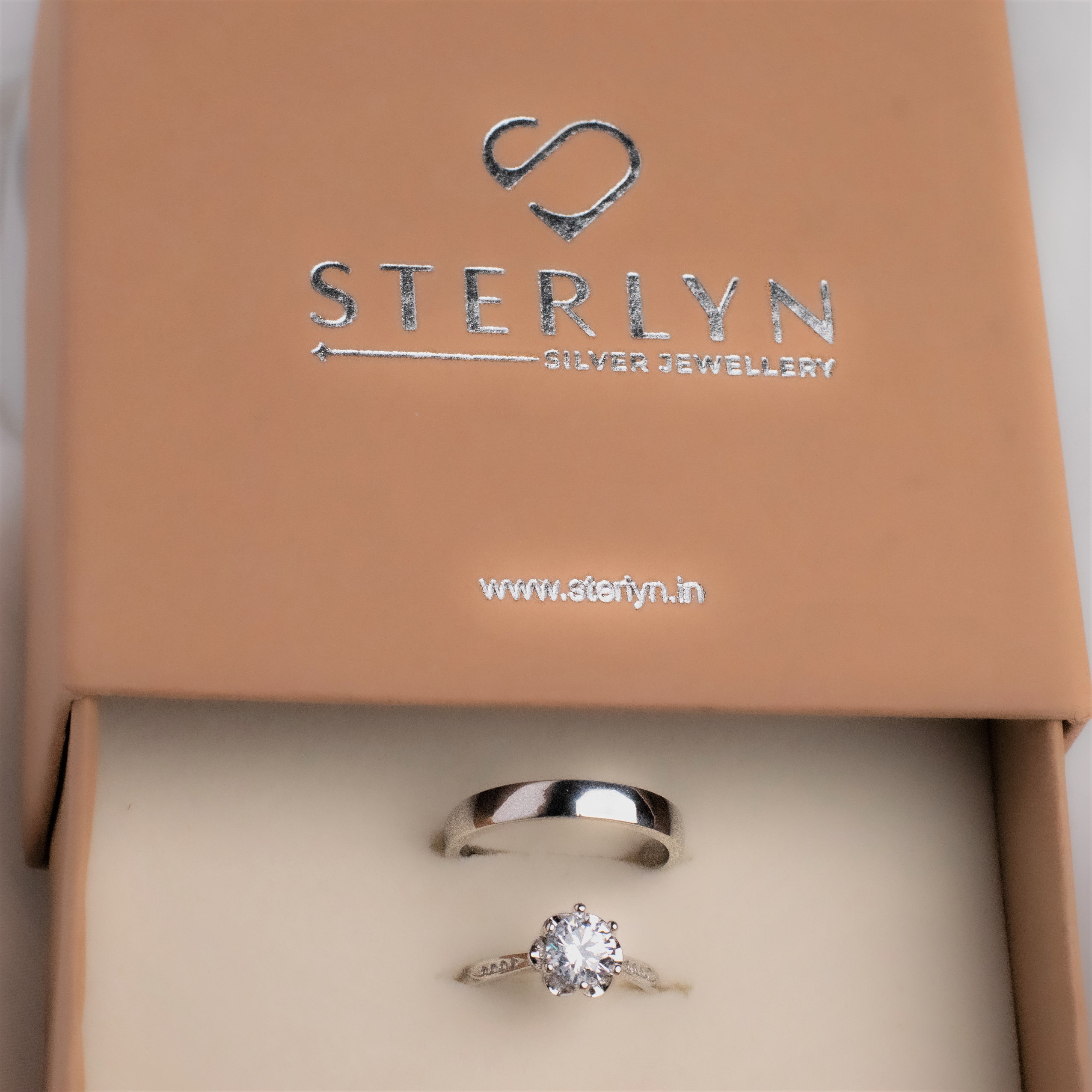KING AND QUEEN COUPLE RINGS – Sterlyn